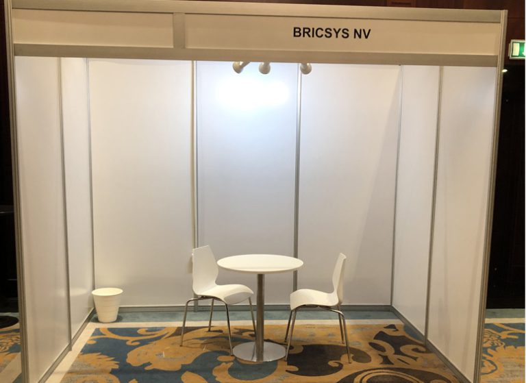Shell Scheme vs. Custom Booths: What’s Best for You?